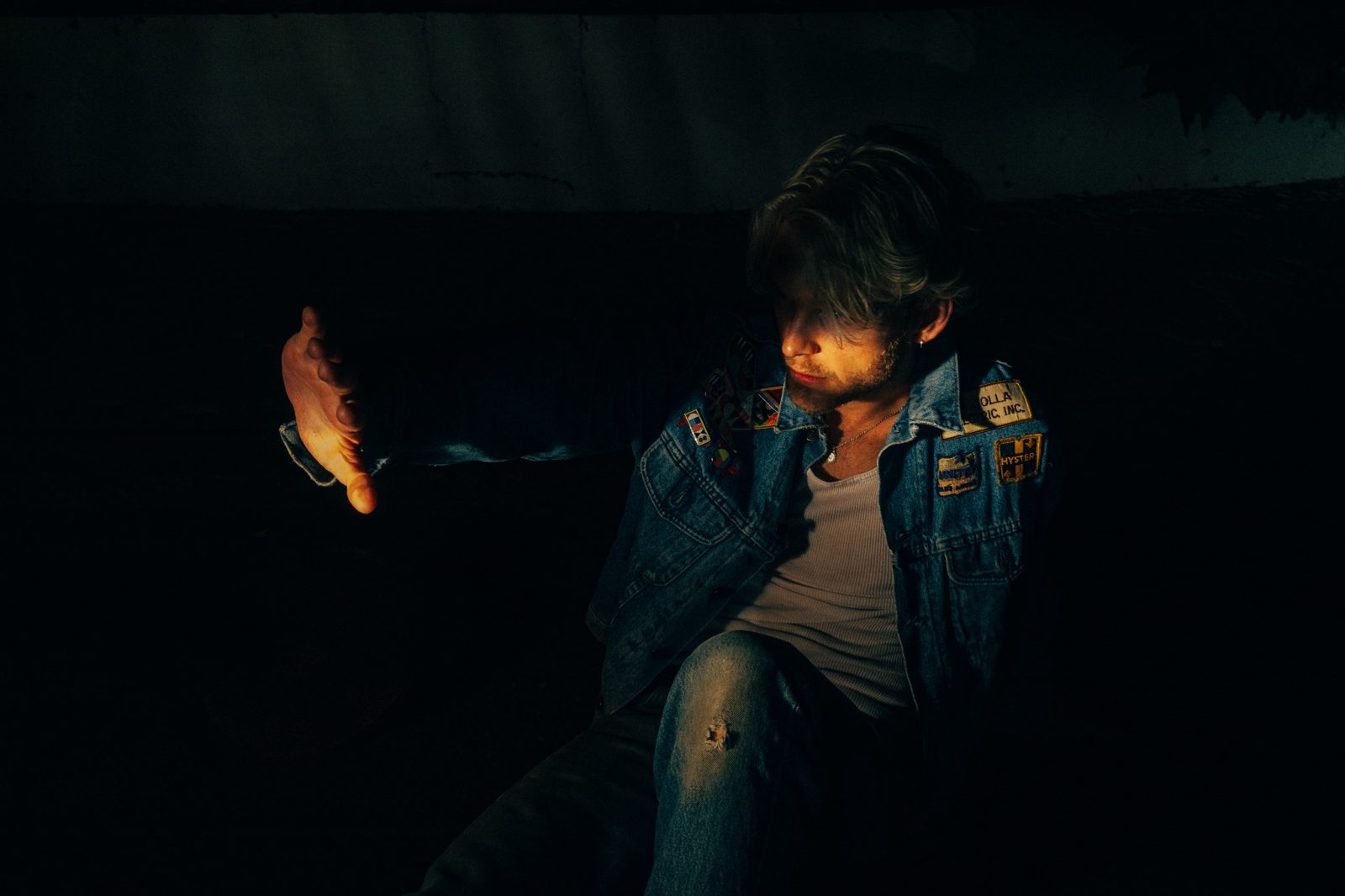 Jackson Lee Morgan is spiralling in 'Falling Down' - Clout