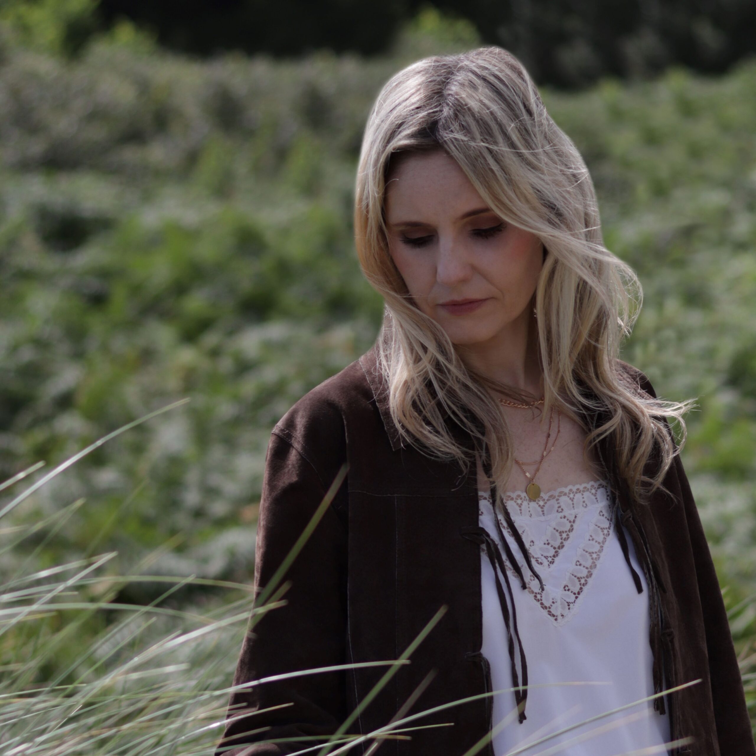 'Forever In My Mind' is a moving new single from Irish songwriter Luan ...