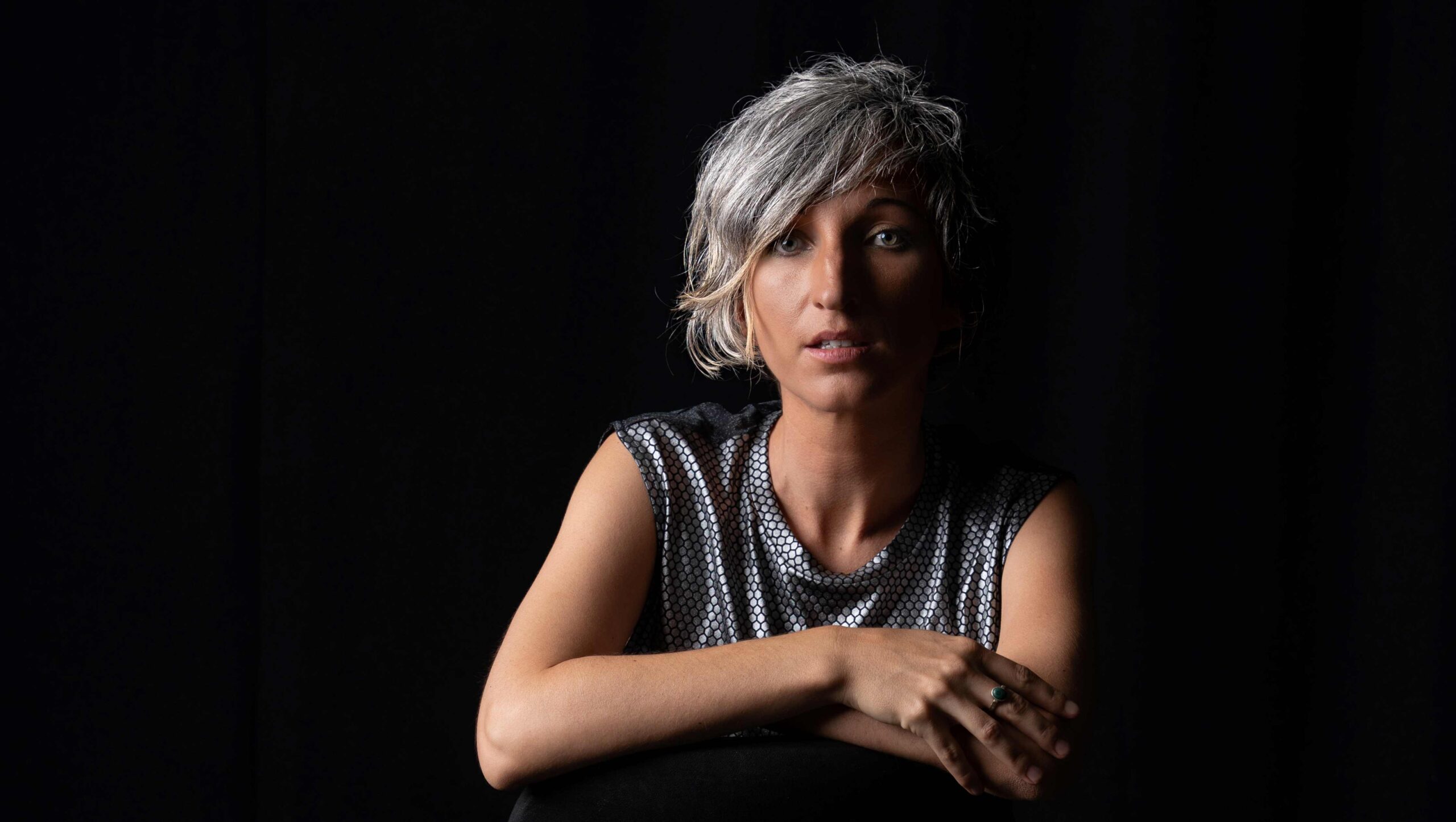 'Horizon' is an expansive and multi-faceted new single from ZOE from ...